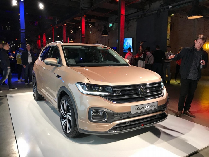 UOL Carros mostra como é o Volkswagen T-Cross europeu - TV UOL UOL Carros mostra como é o Volkswagen T-Cross europeu - TV UOL
