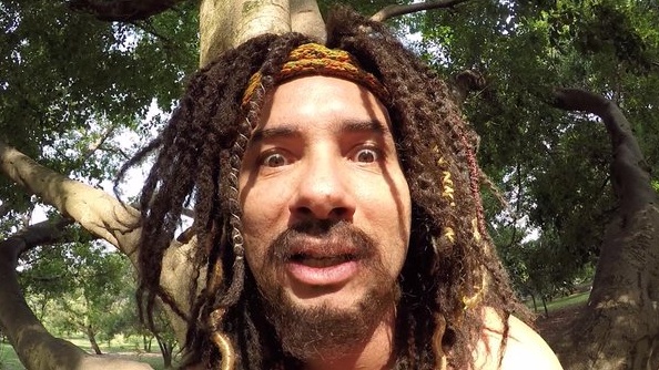 Mustafary, personagem de Marco Luque, vira hit e lança gíria - TV UOL