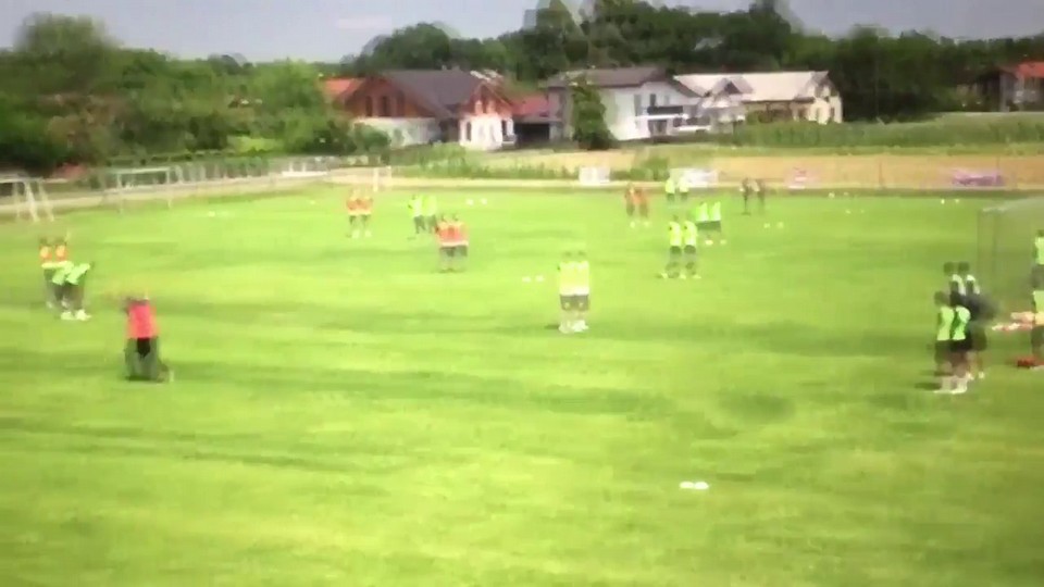 Aos 51 anos, George Hagi faz golaço em treino de equipe romena - 15/07 ...