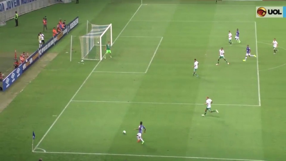 Com dois de Ábila, Cruzeiro bate Chapecoense e avança na Primeira Liga ...