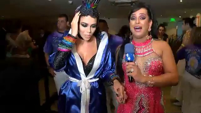 Dani Albuquerque arrasa como rainha de bateria da Acadêmicos do Tucuruvi - 27/02/2017 - UOL Play
