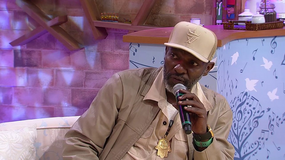 MC. Catra cantou "Treme o bumbum" em sua última performance na TV - TV UOL