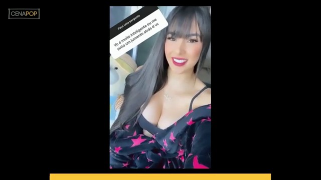 Juliana Bonde responde perguntas de duplo sentido na web - TV UOL