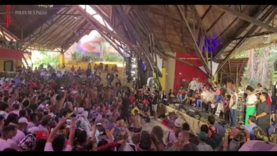 Em Belém, Lula recebe cocar e título de guardião dos povos da Amazônia ...